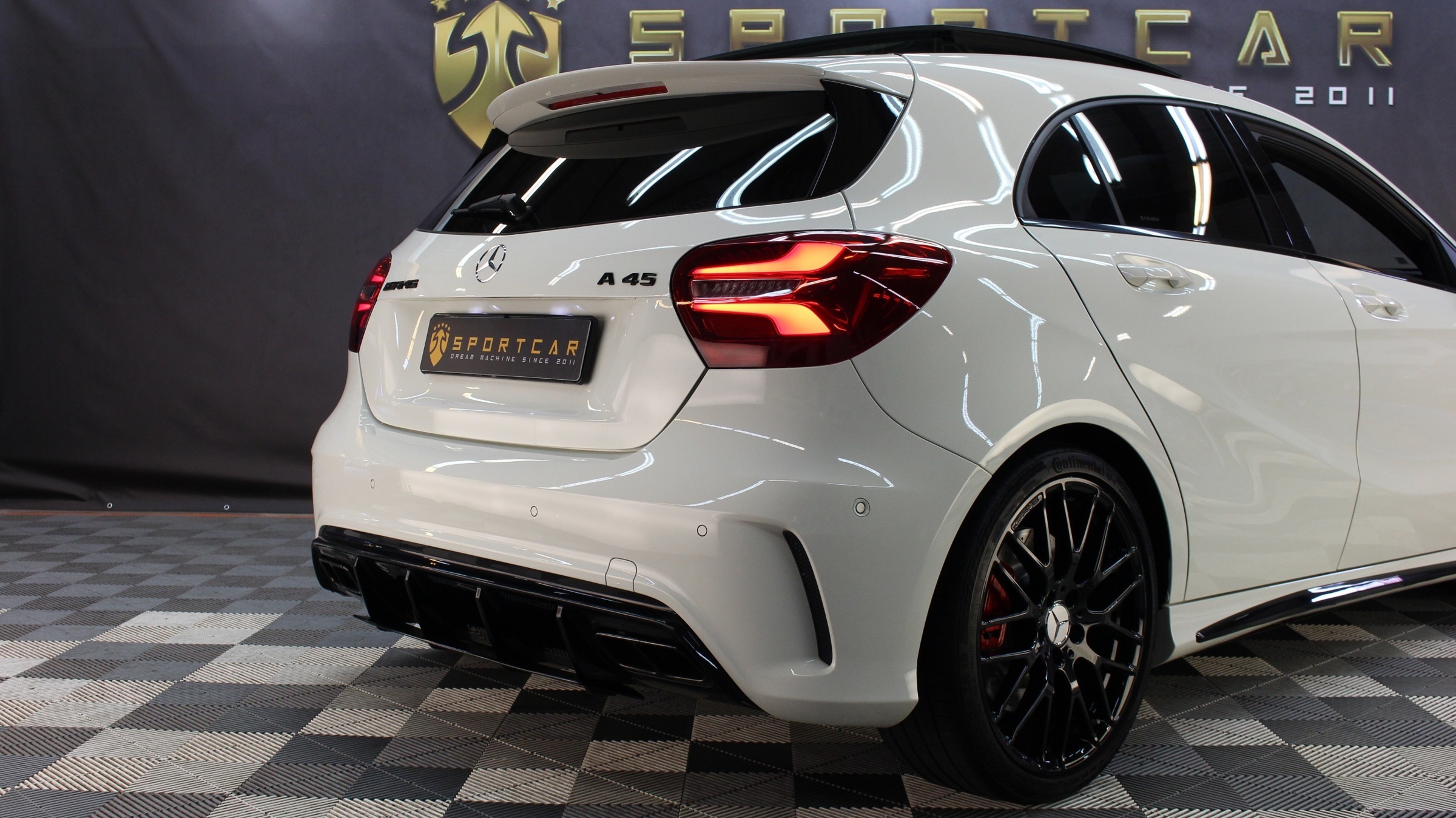 Voiture d'occasion Mercedes Classe A 45 AMG 381CH Pack Performance ...